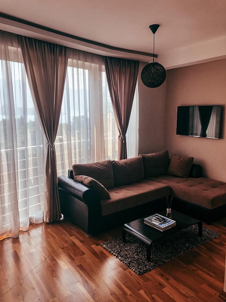 Modern Apt W/ Sea-view ☀︎4 Minute Walk To Old Town - Budva