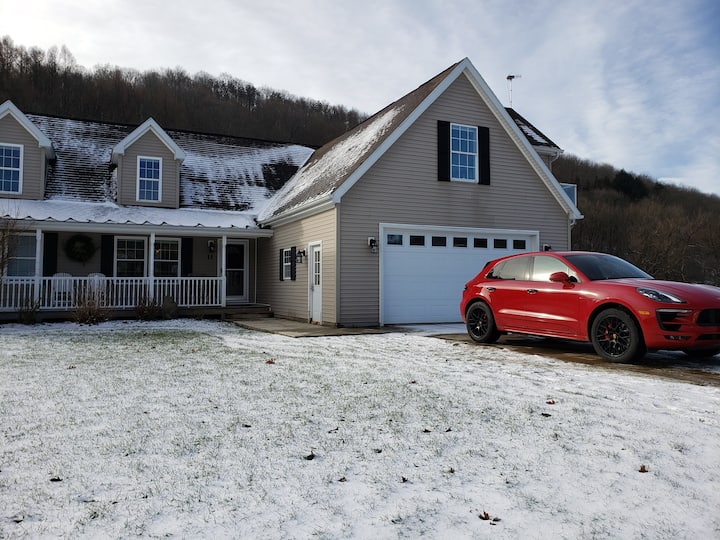 The 5 Star Enchanted Mountain Home - Ellicottville, NY