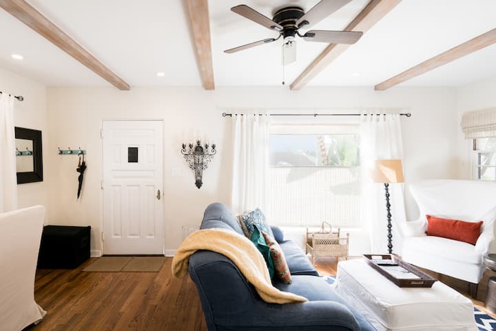 Charming Sun-filled Cottage Near Beach In Coronado - Coronado, CA