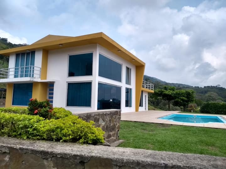 Alquiler Hermosa Casaquinta  Descanso 18 Huéspedes - Villeta