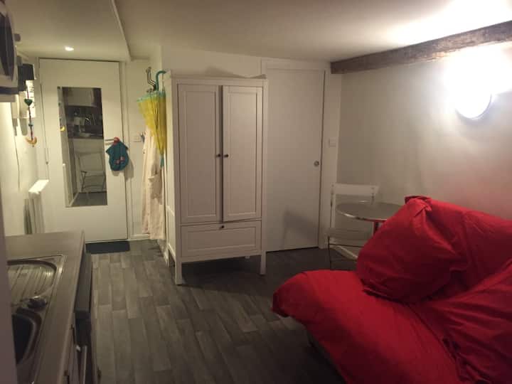 Joli Studio Dans Le Ve Arrondissement - Paris
