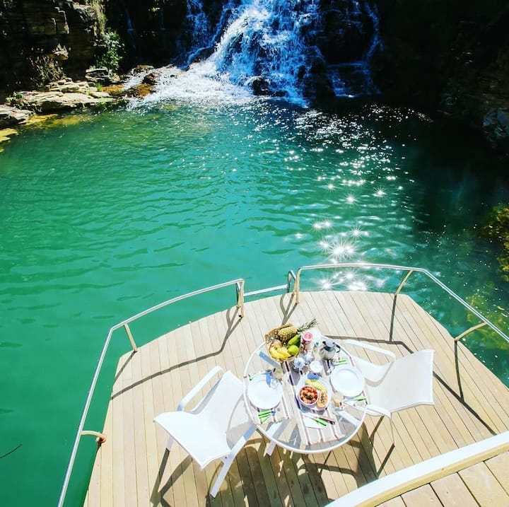 Casa Flutuante  (Houseboat) - Capitólio