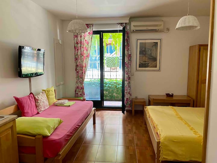 Yellow Studio - Budva Center - Budva