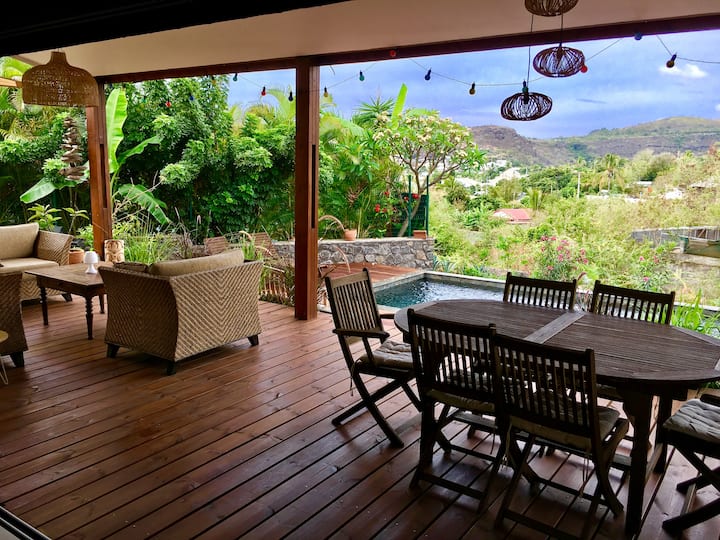 Studio Avec Piscine Et Belle Vue Dégagée. - Saint-Gilles les Bains