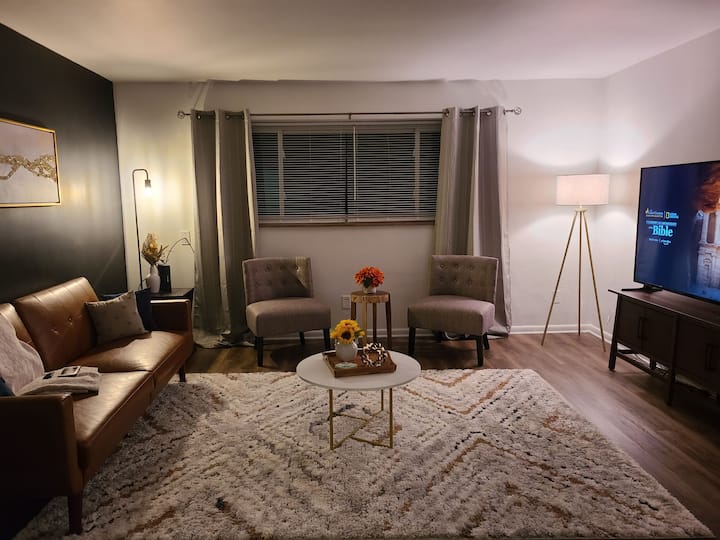 Beautiful Midwest Modern Apartment - 파마
