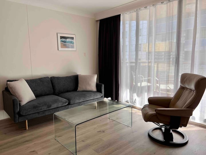 Spacious Apartment Heart Of Cbd Free Parking - Australia