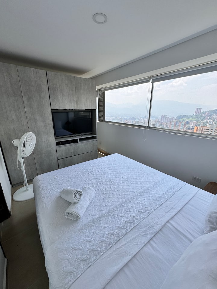 Suite De Moderna  Con La Mejor Vista A La Ciudad - Medellín, Colombia