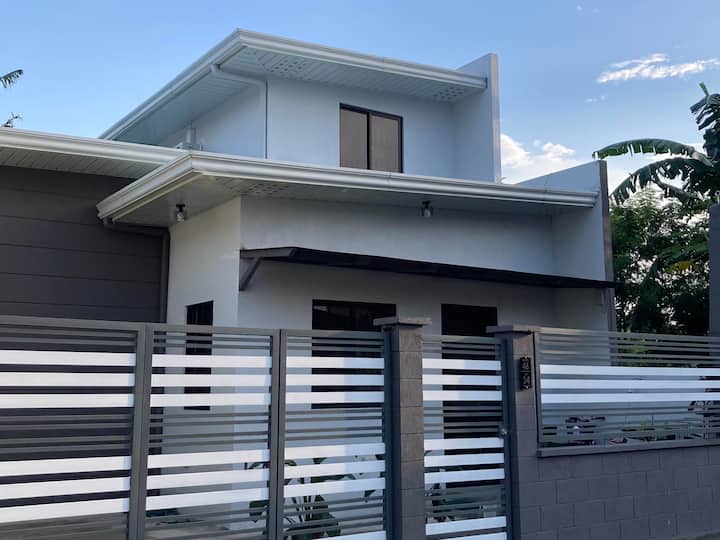Algin's Home (Near Enchanted Kingdom) - Cabuyao