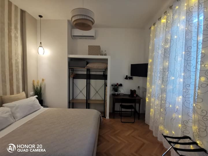 Parma Express De Luxe Front Station & Parking Free - Parme