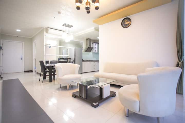 Newly Renovated 3br Apartment Surabaya Cbd - Surabaya