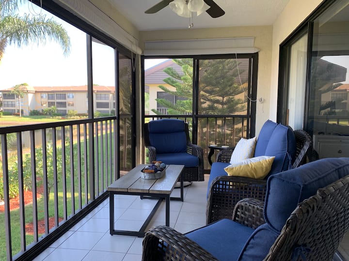 Stunning Golf Course Views! Steps To The Pool. - Fort Myers, FL