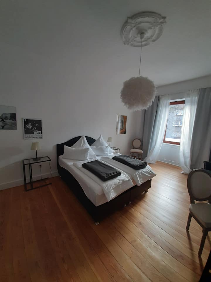 Charmantes, Helles Zimmer In Altbauwohnung 1 - Kaiserslautern