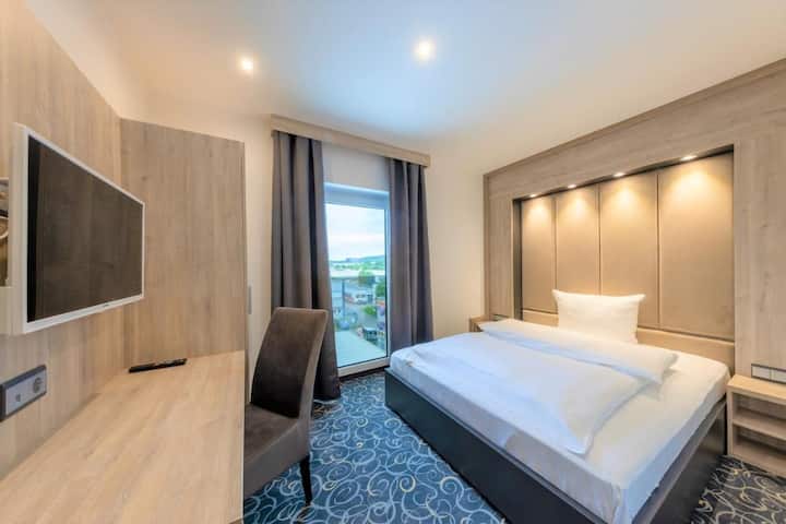 Hotel Business Bay (Ehemalige Staycation Hotel) - Böblingen