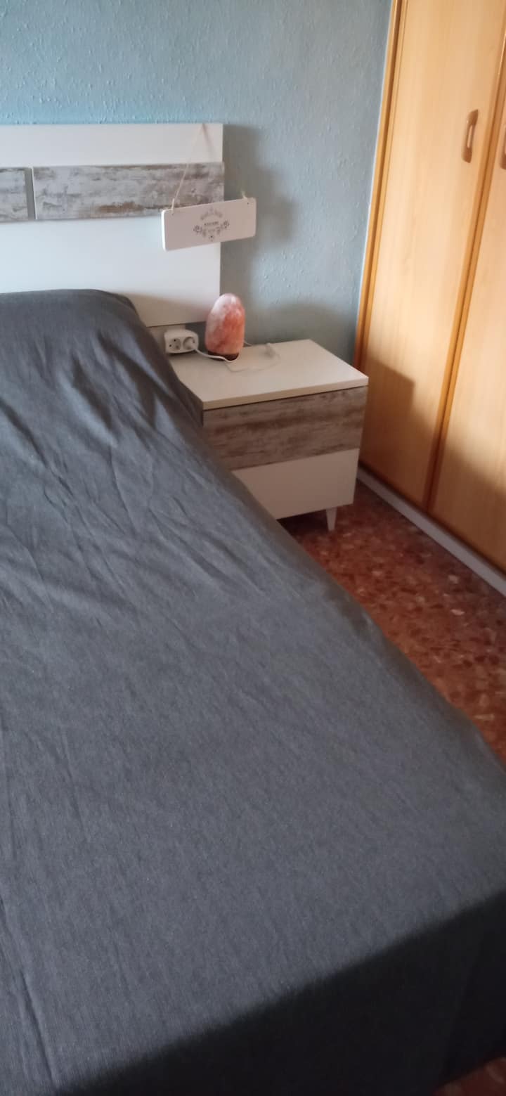 Habitación Grande Acogedora En Gandía Centro. - Xeraco