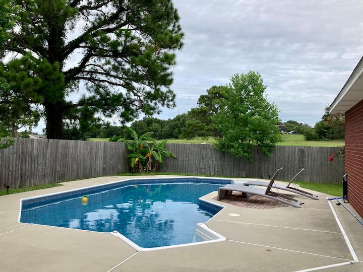 Poolside Getaway In Gulf Breeze! - Gulf Breeze Zoo, Gulf Breeze