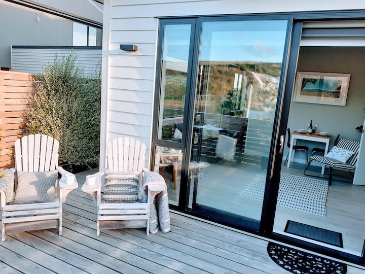 Coastal  Living - Modern Apartment - Spa - Auckland