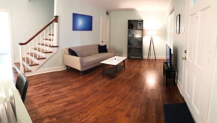 Unique Condo In The Garden District - Baton Rouge, LA