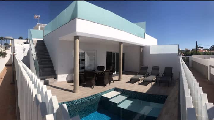 Casa Amplia Con Piscina Privada - Playa del Inglés