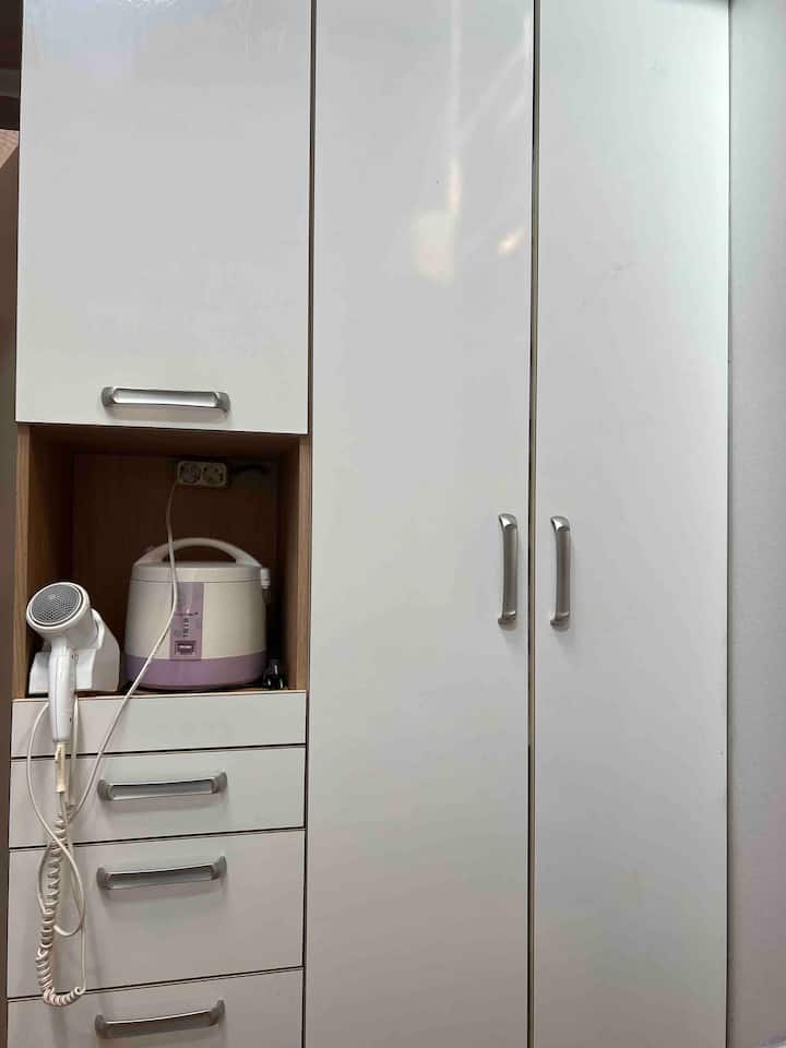 지하철과 편의점 버스정류장 다 가깝고 환한 - Daejeon