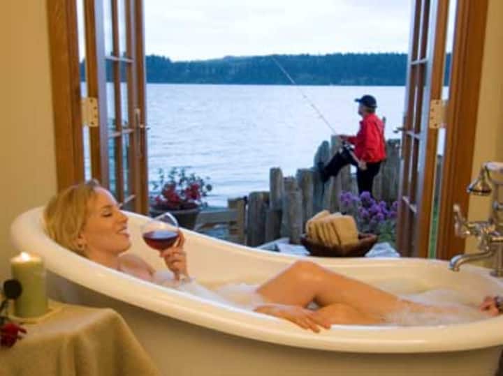 Beach Hideaway - Port Ludlow, WA