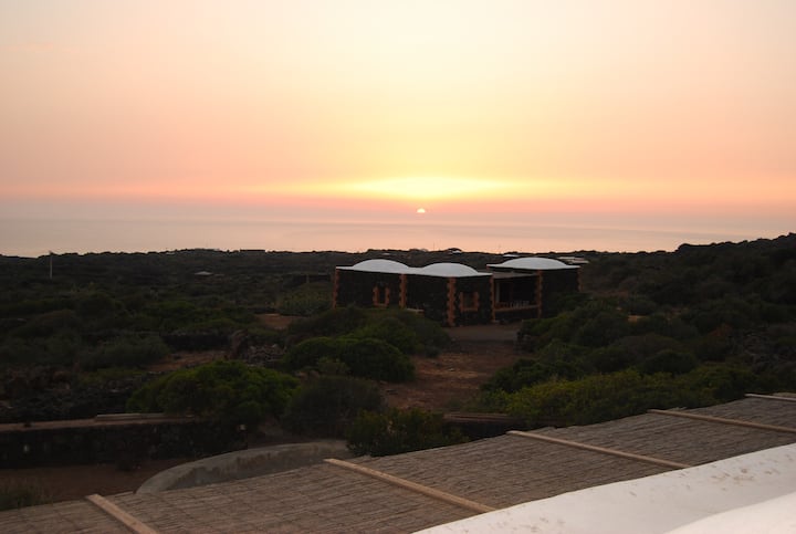 Dammuso Con Terrazza E Vista Su Punta Fram - Pantelleria