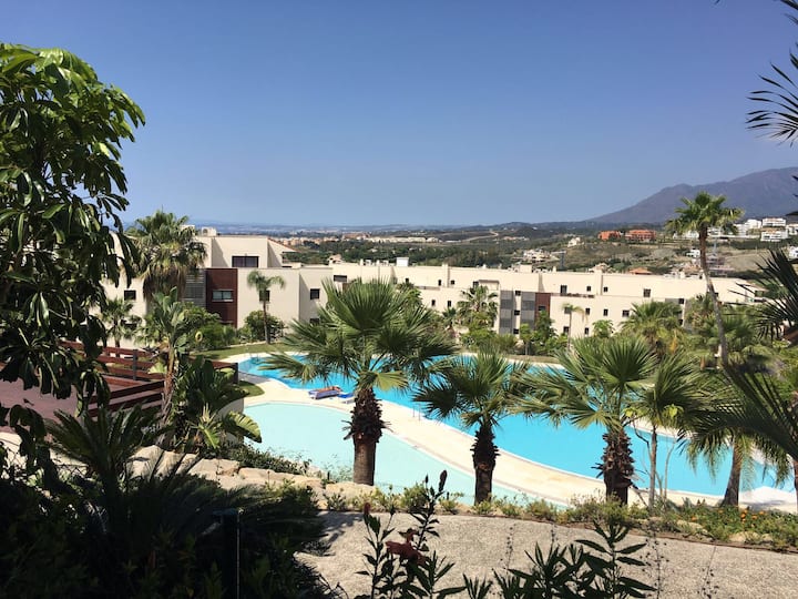 2 Bed Apt Hoy 19 Los Flamingos - Costa del Sol