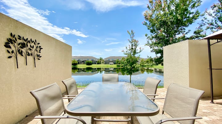 Townhome W/ Lake View & Bbq + Games | 10min Disney - Florida