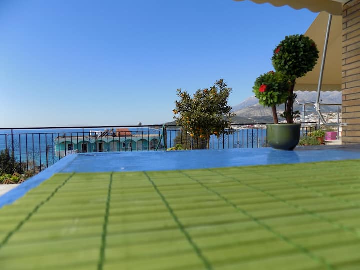 Beachfront - Himarë