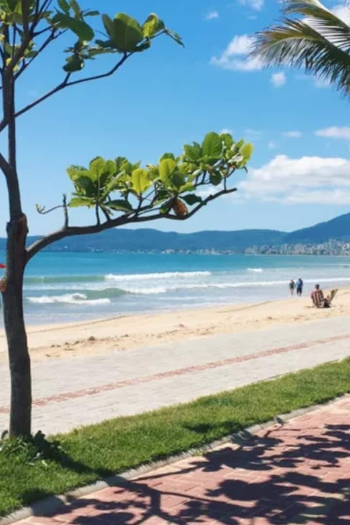 Apartamento Encantador Com Estacionamento Exclusiv - Pôrto Belo