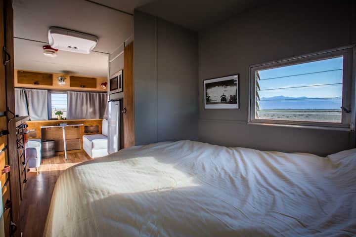 Dona - Hotel Luna Mystica - Taos