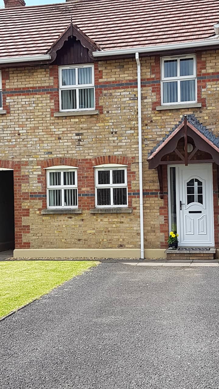 Beautiful Porstewart Holiday Let.perfect Location - Portstewart