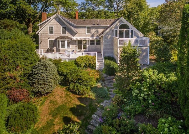 Bright And Spacious On Beauchamp Point - Rockland, ME