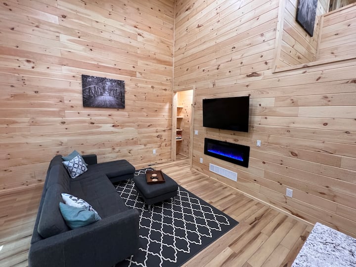 Modern Cabin- Nicely Appointed W/ Ev Charging - Hocking Hills State Park, OH