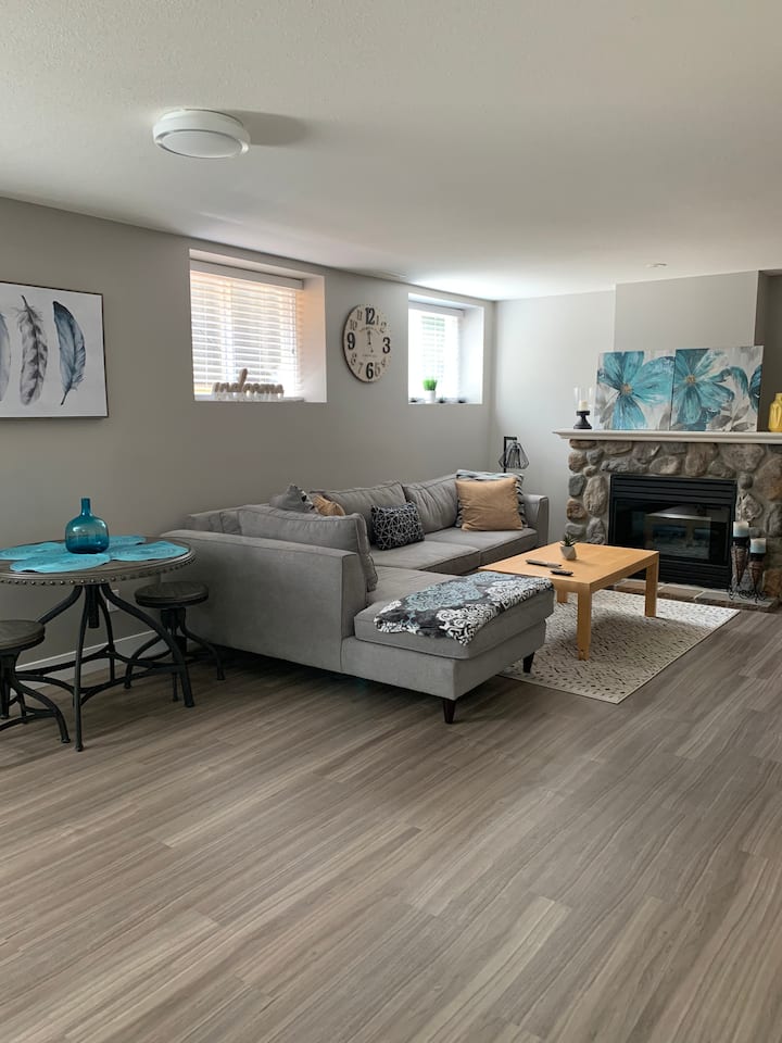 2 Min Walk To Langley Hospital With Free Parking - Aldergrove