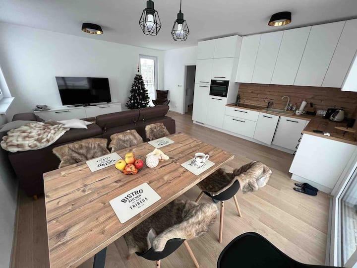 Krásny Nový Byt S Bezplatným Parkovaním V Dome. - Poprad