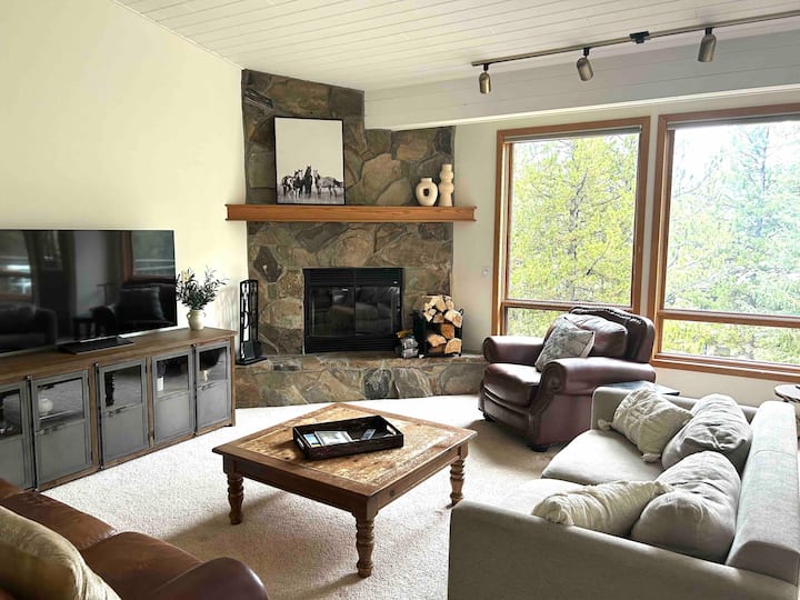 Huge Condo In The Pine Trees For Family & Friends! - Big Sky, MT
