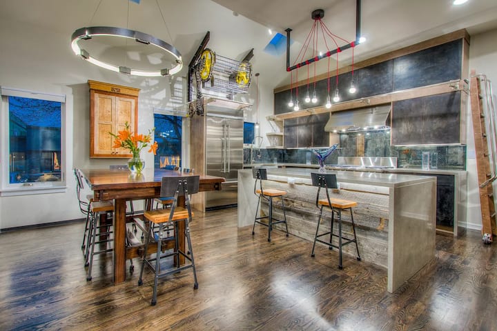 New Listing! Unique Open Plan 2br And 2ba - Boulder, CO