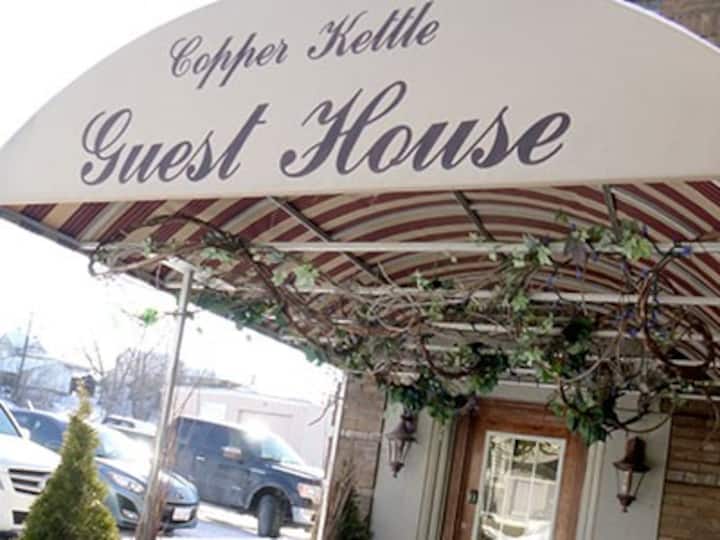 The Copper Kettle Guest House - Two Bedroom Suite - Greater Sudbury