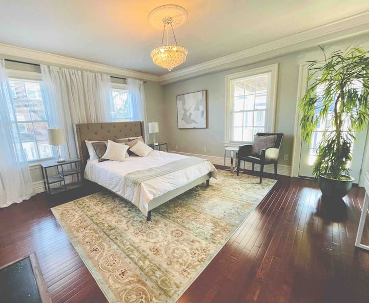 C&j Signature Stays Downtown Apartment - 漢諾威