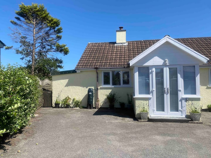 “Little Fern” Private Holiday Room - Tintagel