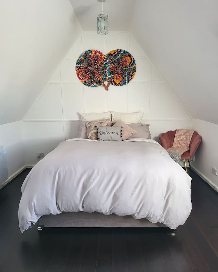 Character Filled 2 Bedroom Central Townhouse - 저지섬