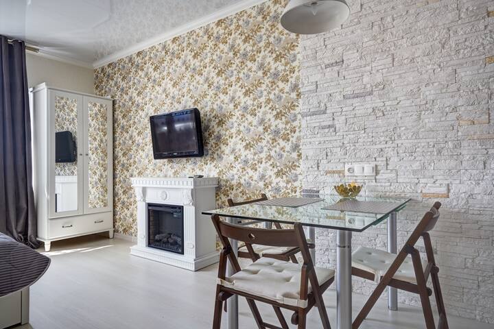 Light Cozy Apt With Fireplace In The City Center - Saint Petersburg, Russia