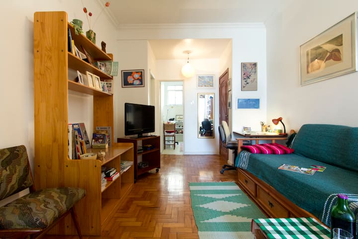 Copacabana 4-5 Pessoas- Dois Banheiros-7 Min Praia - Copacabana