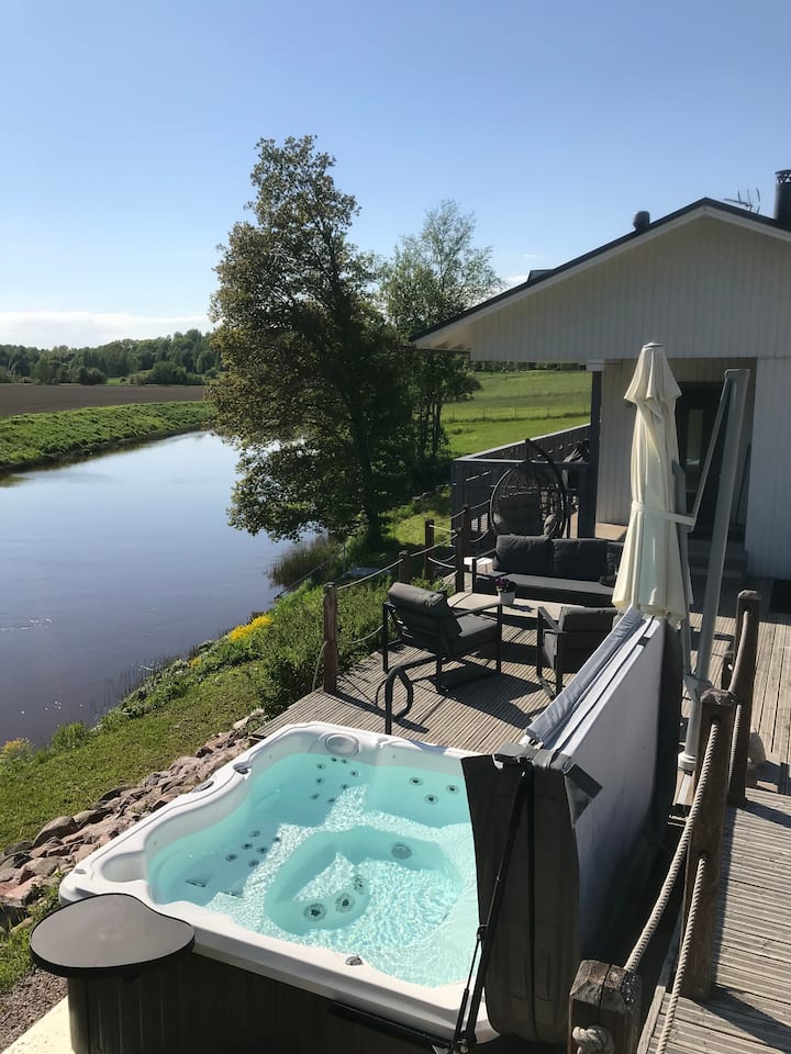 Saunatalo Joen Rannalla - Vantaa