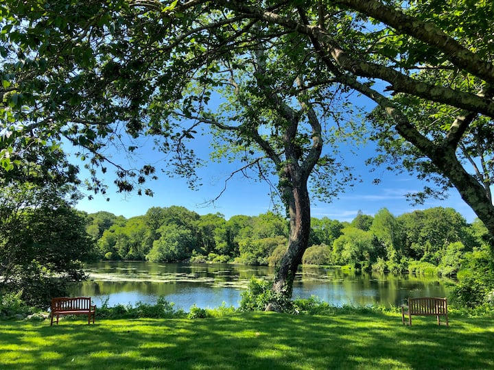 Summer Getaway Mill Pond - Rhode Island