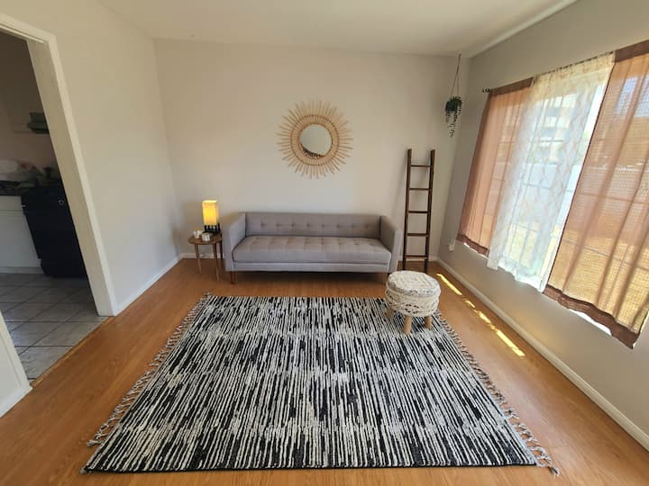 Private 3 Bed Cute Home: Sleeps 4, Dog Friendly - Chula Vista, CA