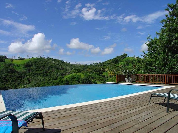 Breezin' Villa - 3 Bedroom & Heated Infinity Pool! - Tobago