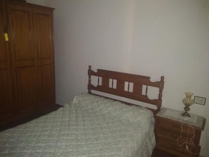 Se Alquila Casa En Los Ancares. - Balboa