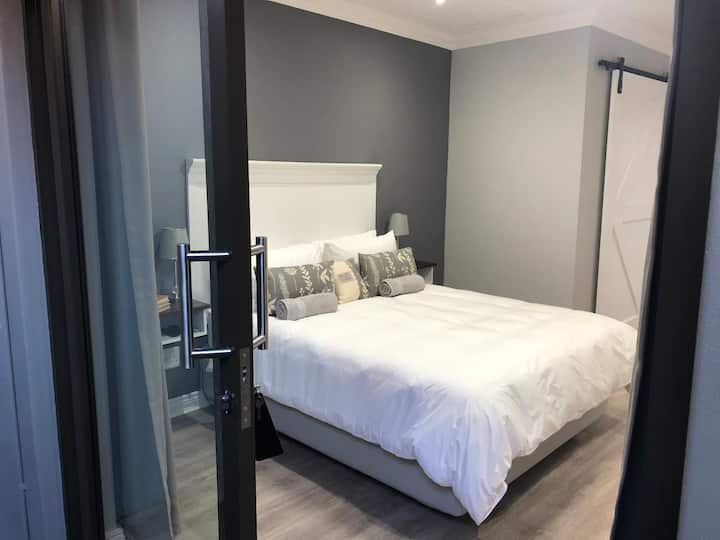 The Homestead - Blessed Room - Bloemfontein