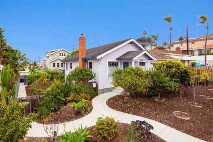 Beautiful, Charming Historic Ocean Beach Cottage - San Diego, CA